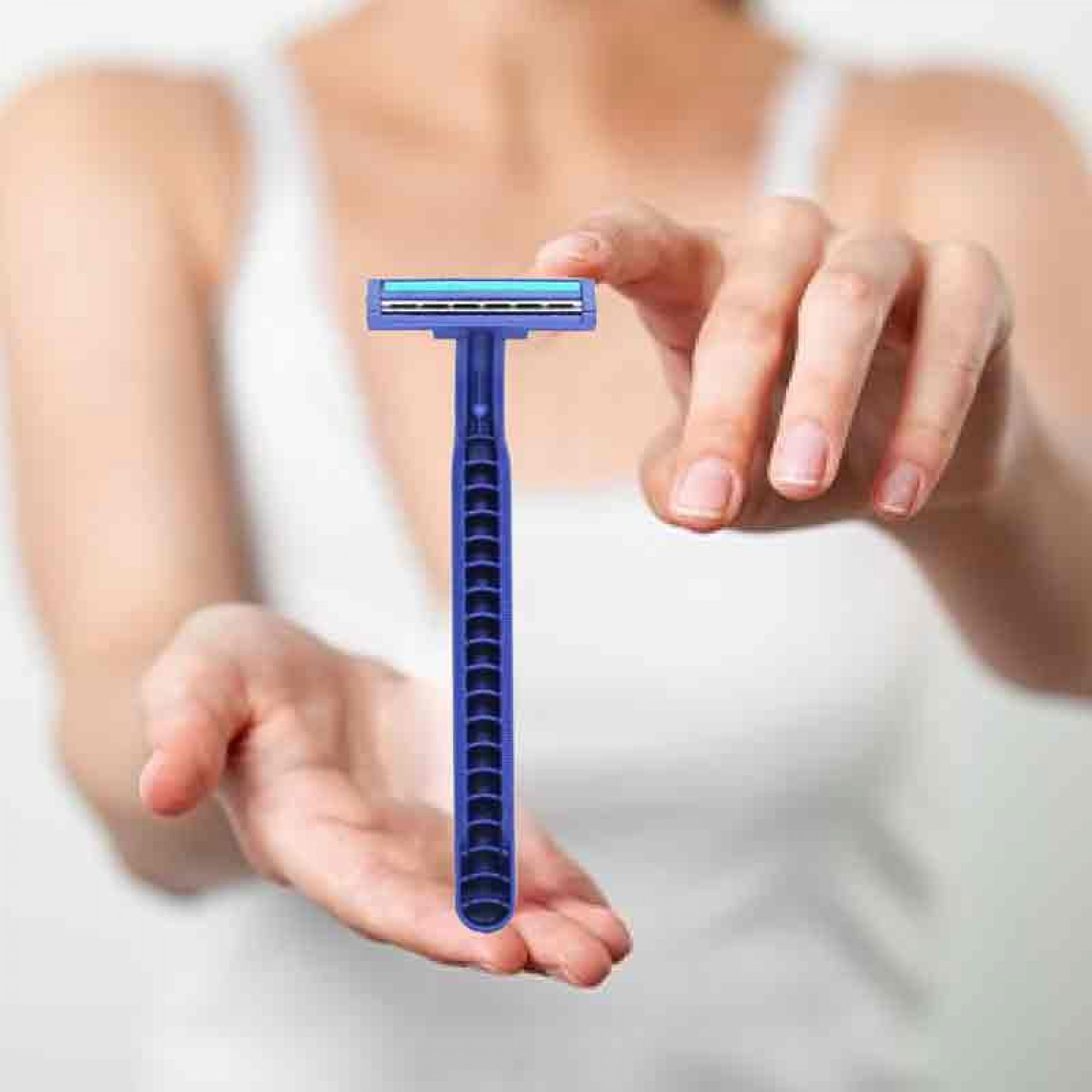 Box of 14 Blue Razor Blades Disposable Stainless Steel High End Twin ...